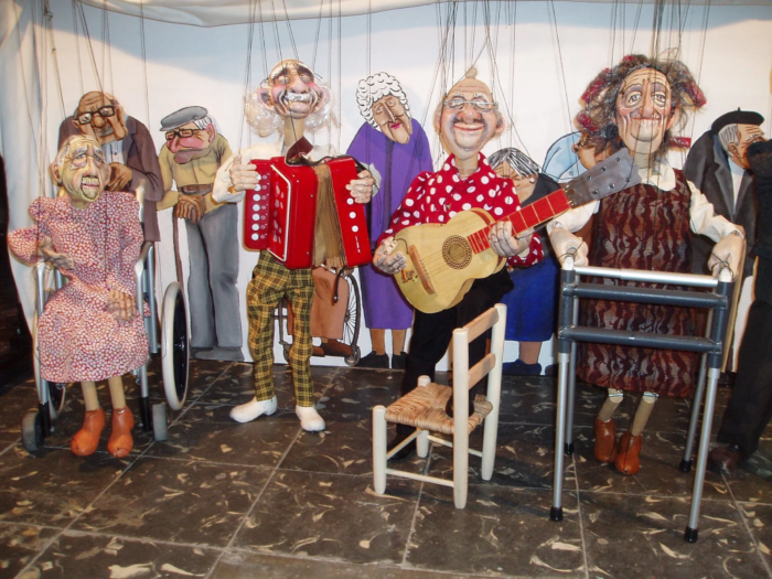Espectáculo de títeres. Edu Borja: Geronto Show [La Raiosa - La Cruz ...